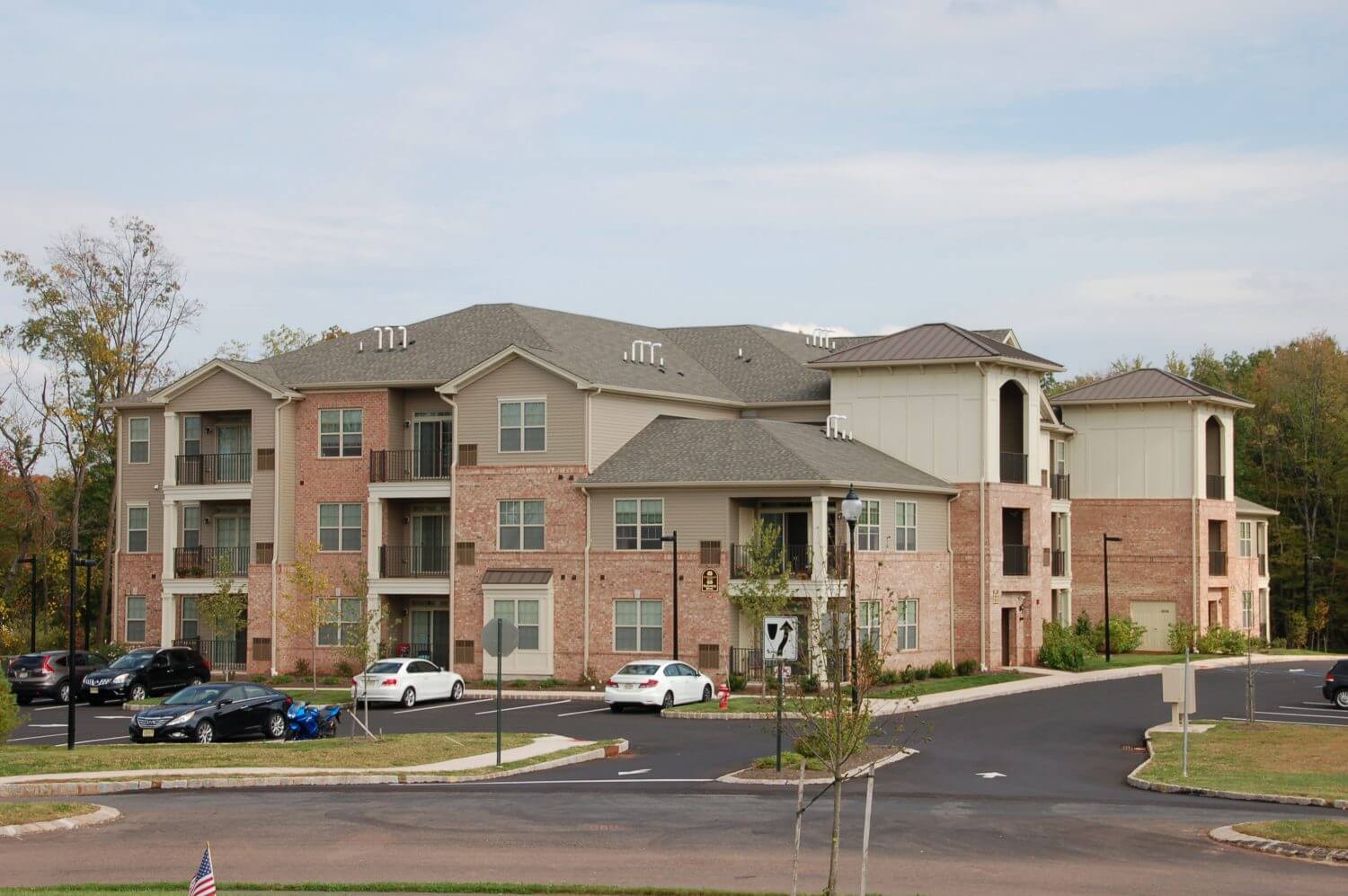 Gateway at Royce Brook - Sonnenfeld + Trocchia Architects, P. A.